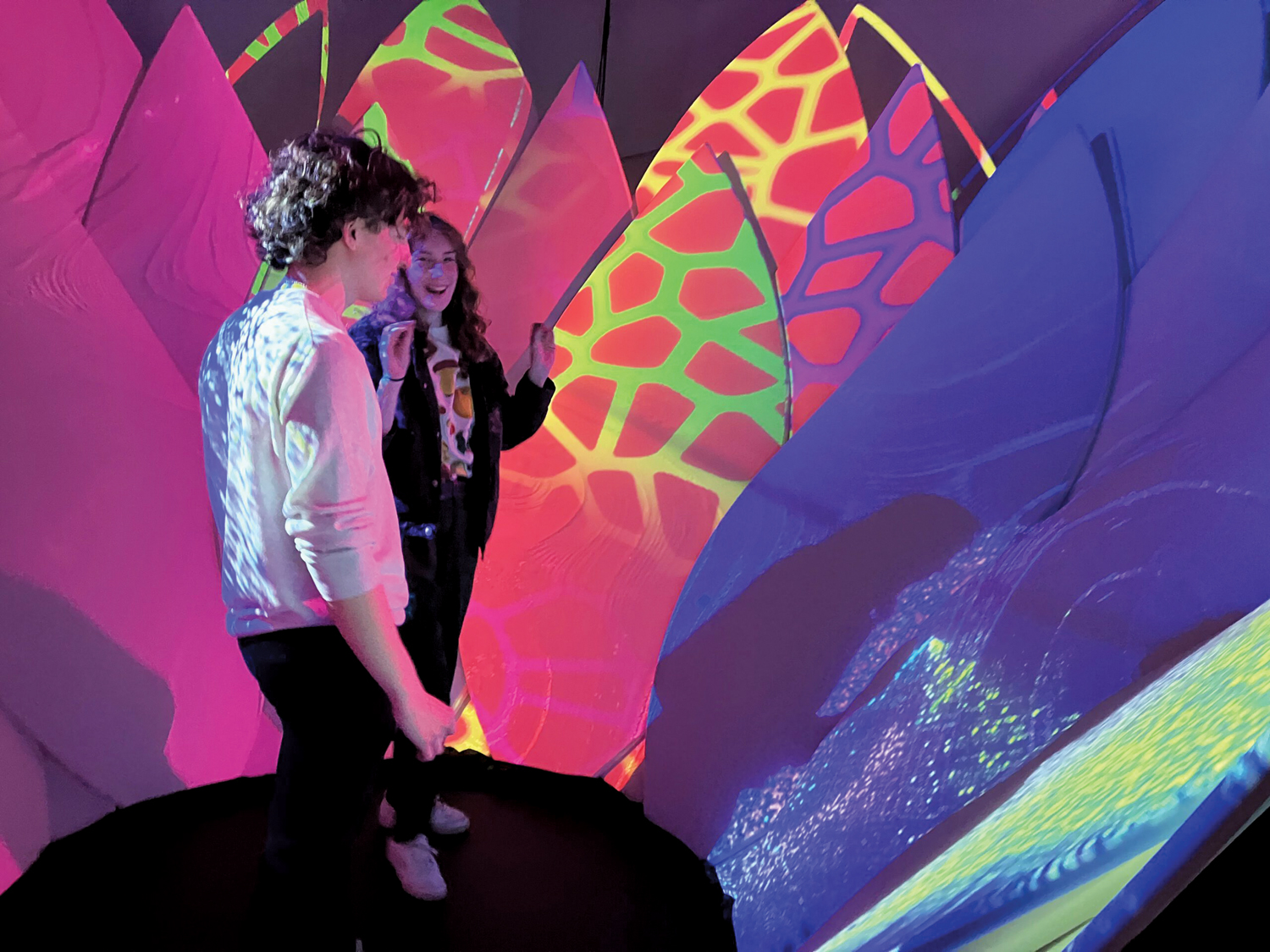 Quantum physics inspires interactive fabric art - Specialty Fabrics Review